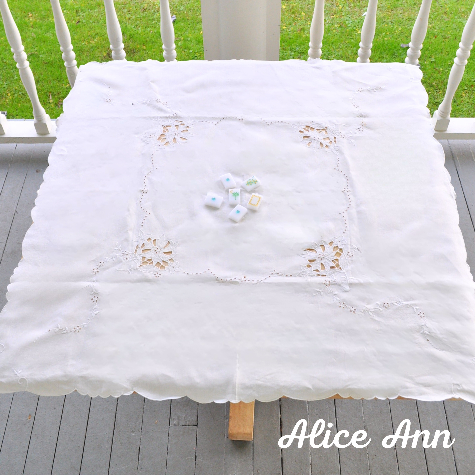 Alice Ann Table Covering – Middle and Main Mahjong